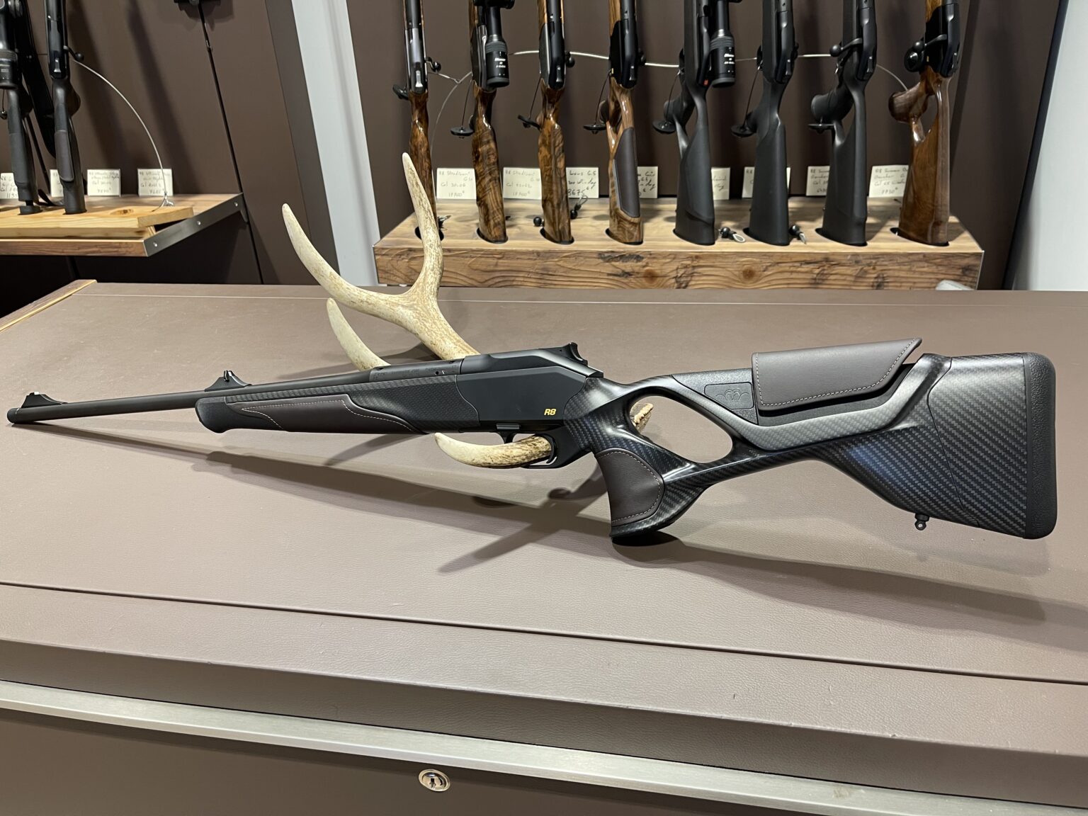 BLASER R8 Ultimate carbone - Armurerie du Château 28